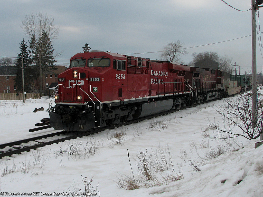 CP 8853 east at Cobourg